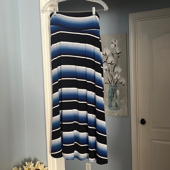 Merona | Skirts | Merona Maxi Skirt Medium | Poshmark